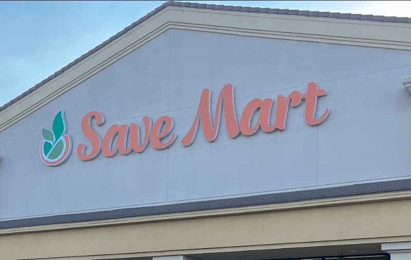 Merced Save Mart distribution center to close in November